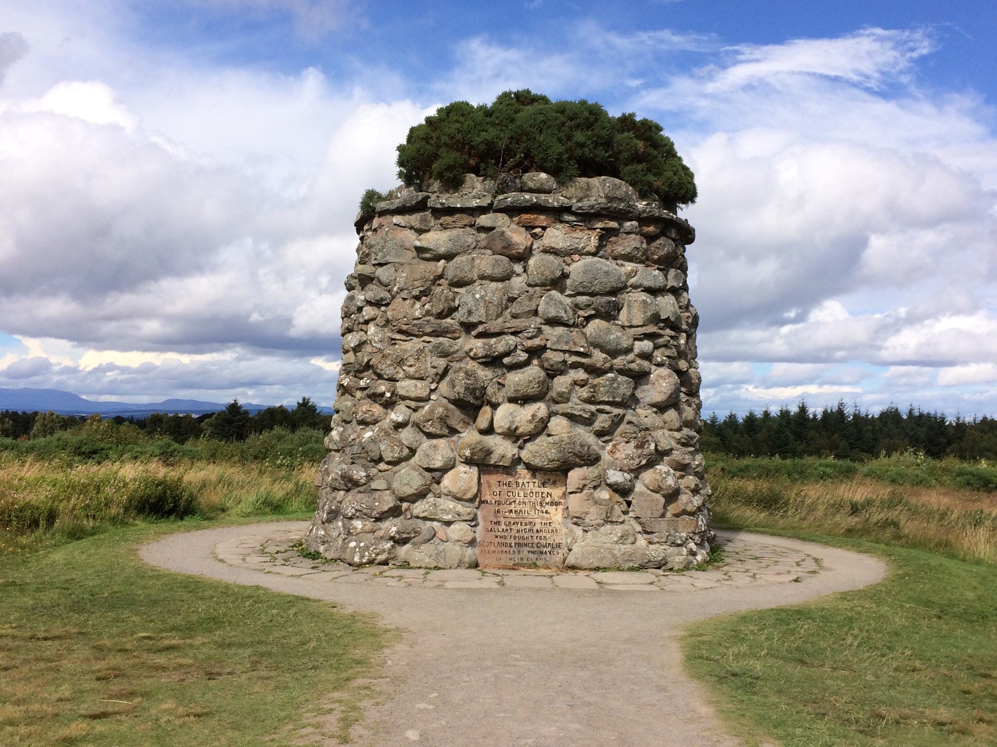 Memorial Features of the Culloden Battlefield – Remembering Culloden